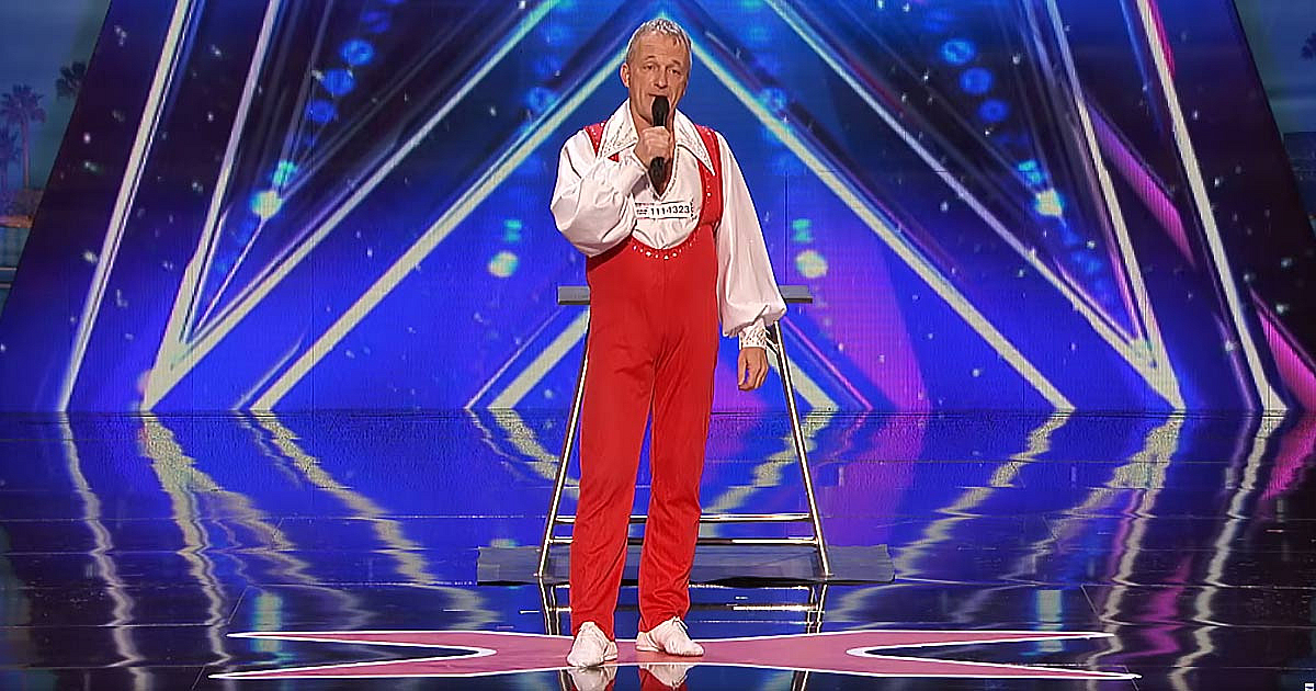 Cu greu poţi să priveşti numărul acestui concurent. Ce a reuşit la ...